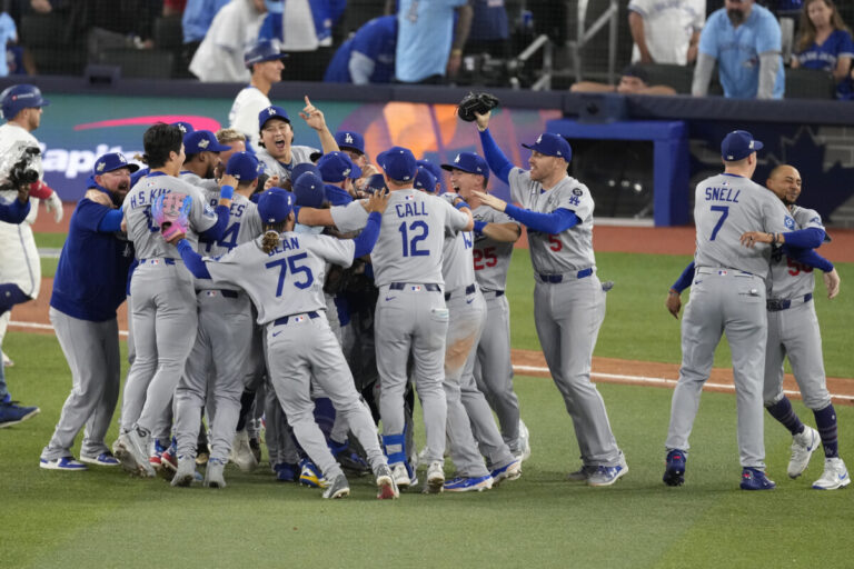 Former MLB Exec Encourages Fans of Bad Teams to Join Dodgers Bandwagon ...
