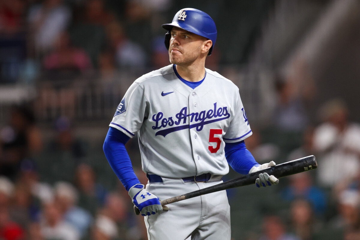 Freddie Freeman Sits Again As Dodgers Reveal Extent Of Knee Issue